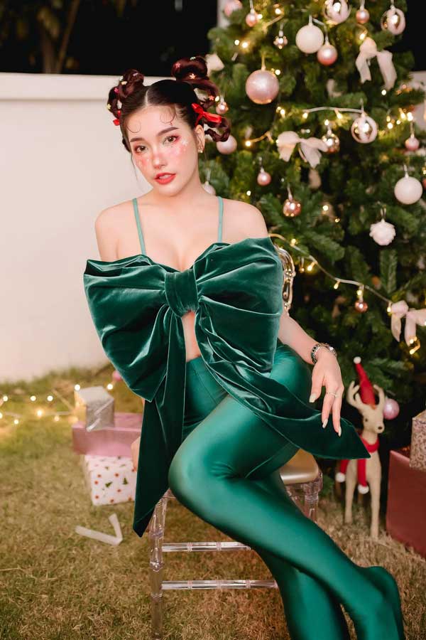 ใบเฟิร์น กุลธาดา นางแบบเบอร์ต้น อกสวย สุดยอดสาวฮอต เซ็กซี่ขยี้หัวใจชายหนุ่ม - เปิดวาร์ปเน็ตไอดอล ...